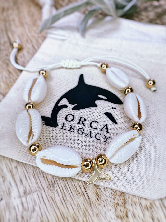 Whale tail cowrie shell bracelet - Orca Legacy